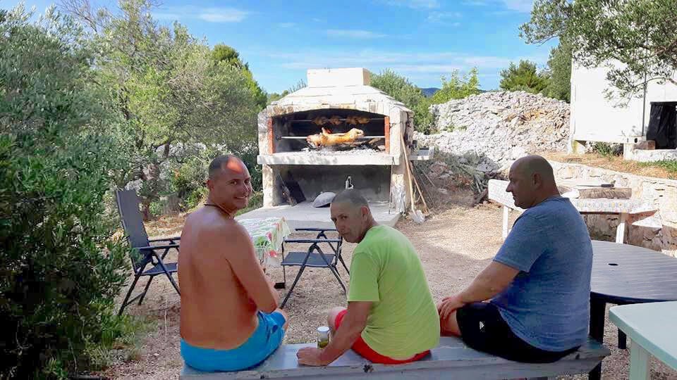 Auto Camp Paradiso | Common meals in camp | Camping Paradiso and ...