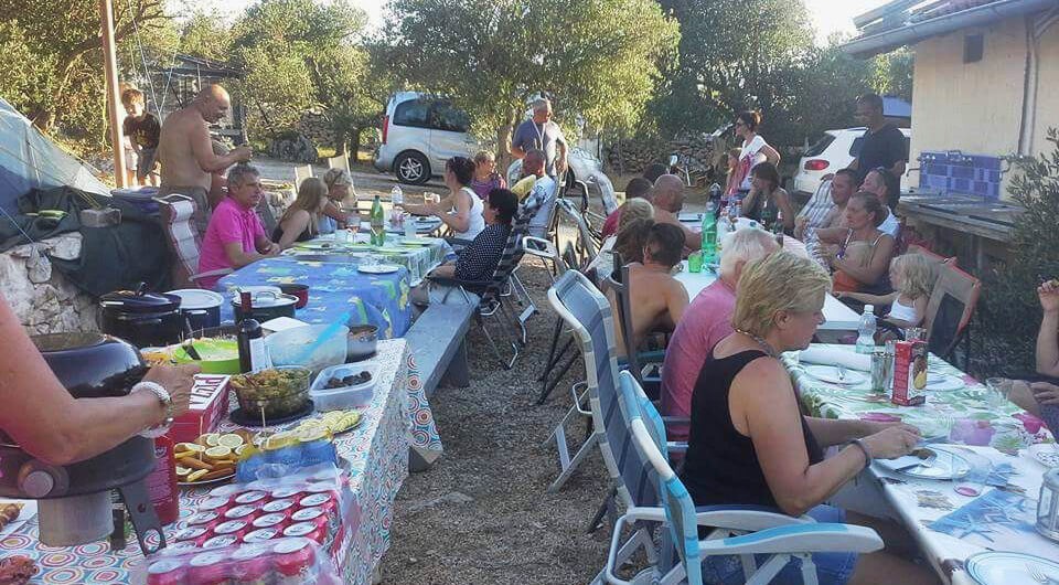 Auto Camp Paradiso | Common meals in camp | Camping Paradiso and ...